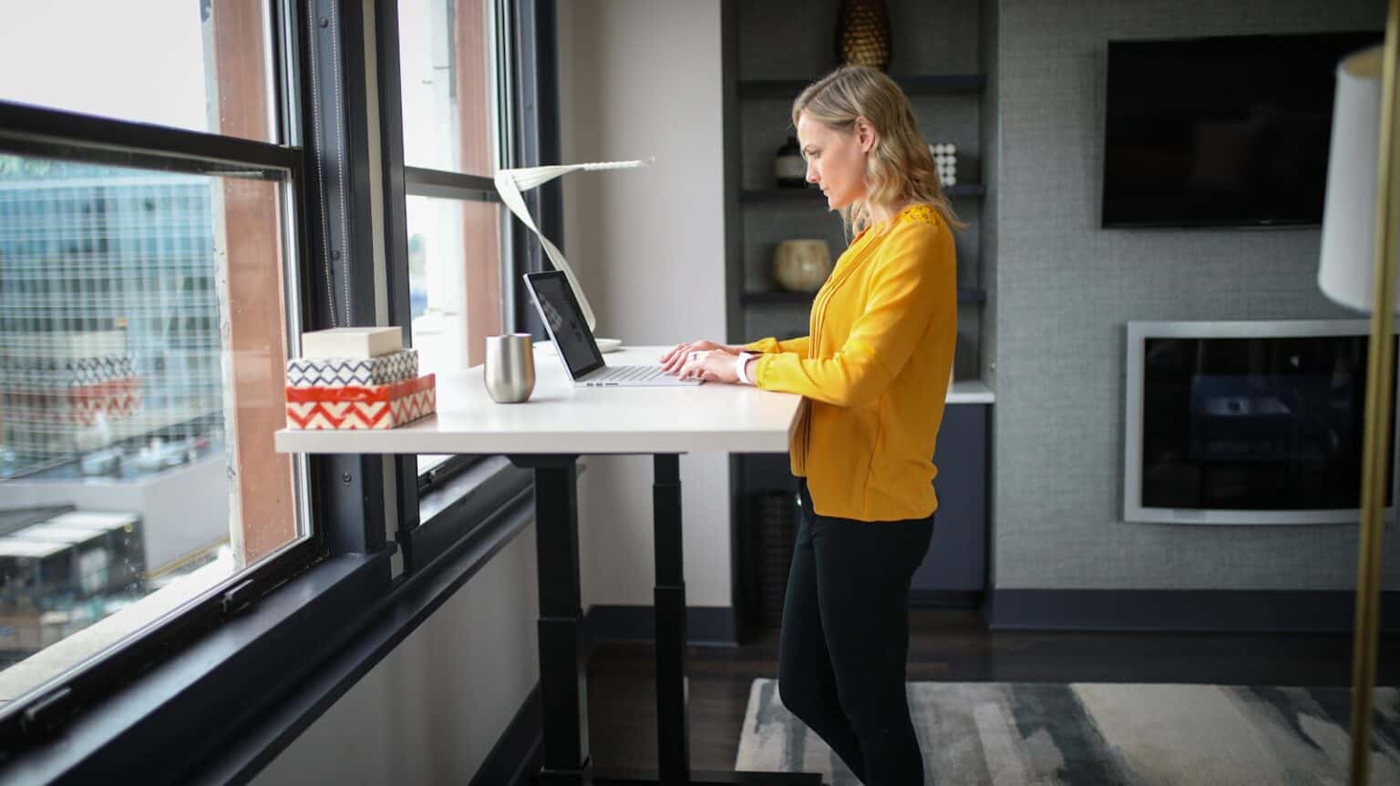 How to Reset Your Standing Desk - PC Outlet
